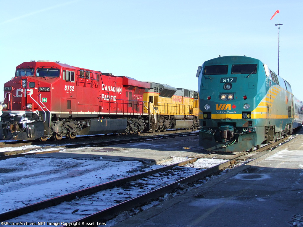 CP 8752, UP 8277, VIA 917